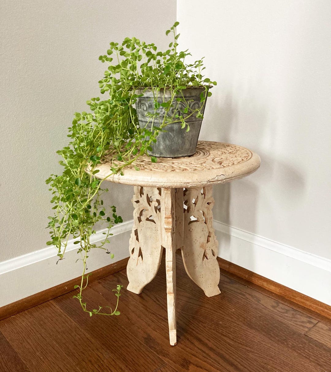 Vintage 70's Sheesham Small Table Plant Stand Round Carved Wood in Off ...