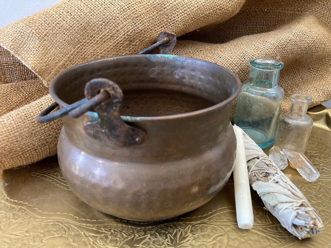 Old Hammered Copper Kettle Cauldron Pot With Handle Wiccan Smudge Pot ...