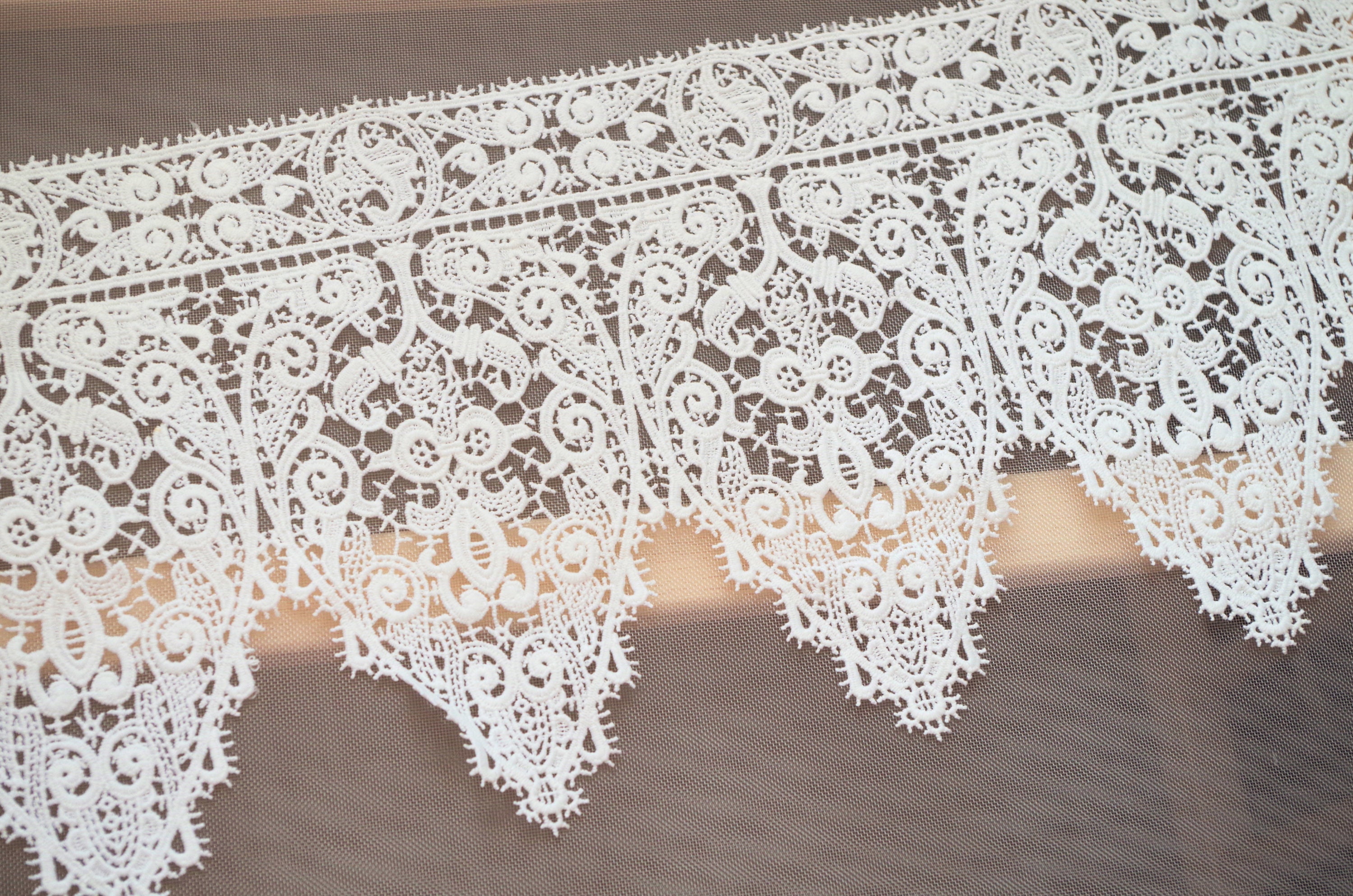 Delicate Guipure Lace Trim With Vintage Floral Pattern off | Etsy