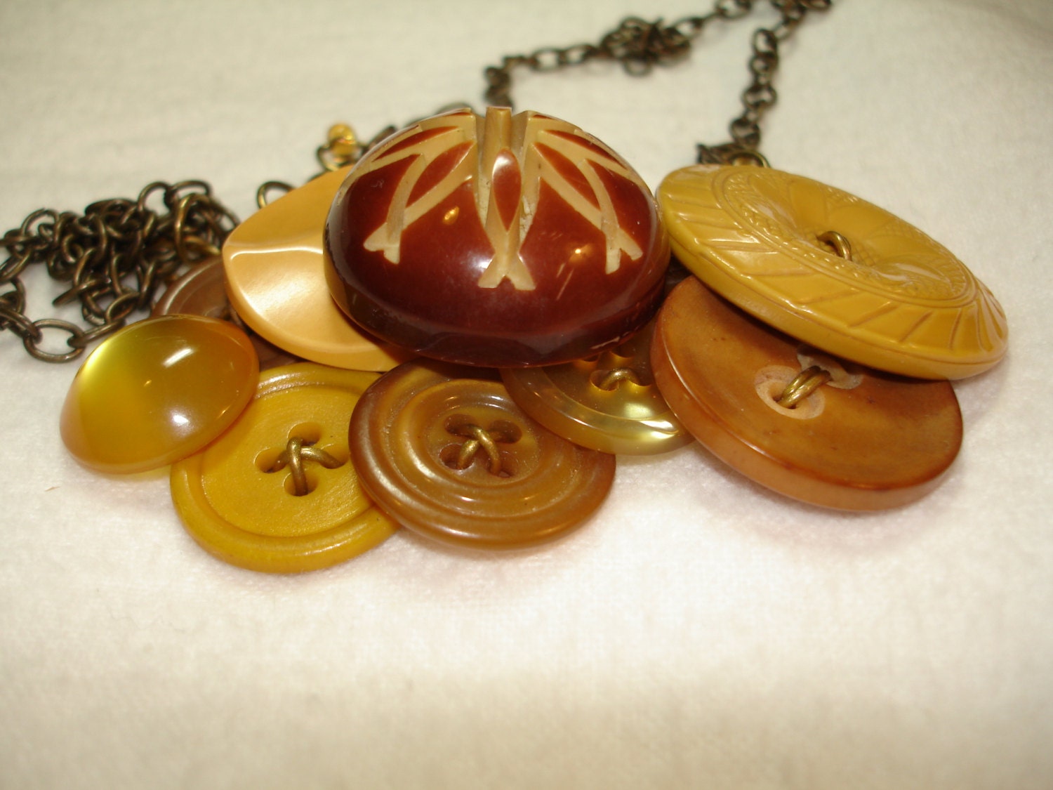 VINTAGE Button Necklace - BAKELITE - Vintage Carved Celluloid Flower ...