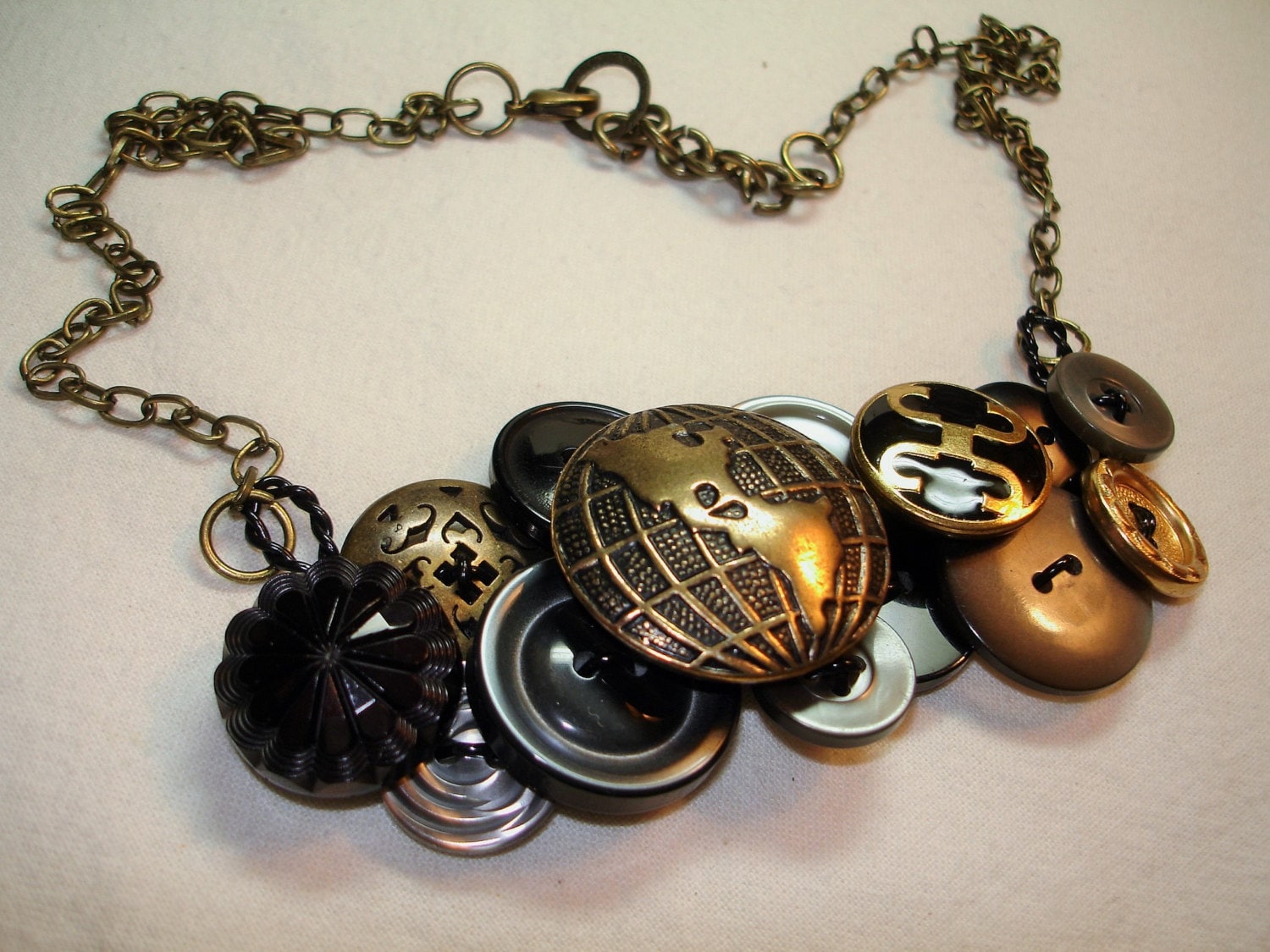 Button Necklace - VINTAGE Button Jewelry - Globe Button -gold Metal ...