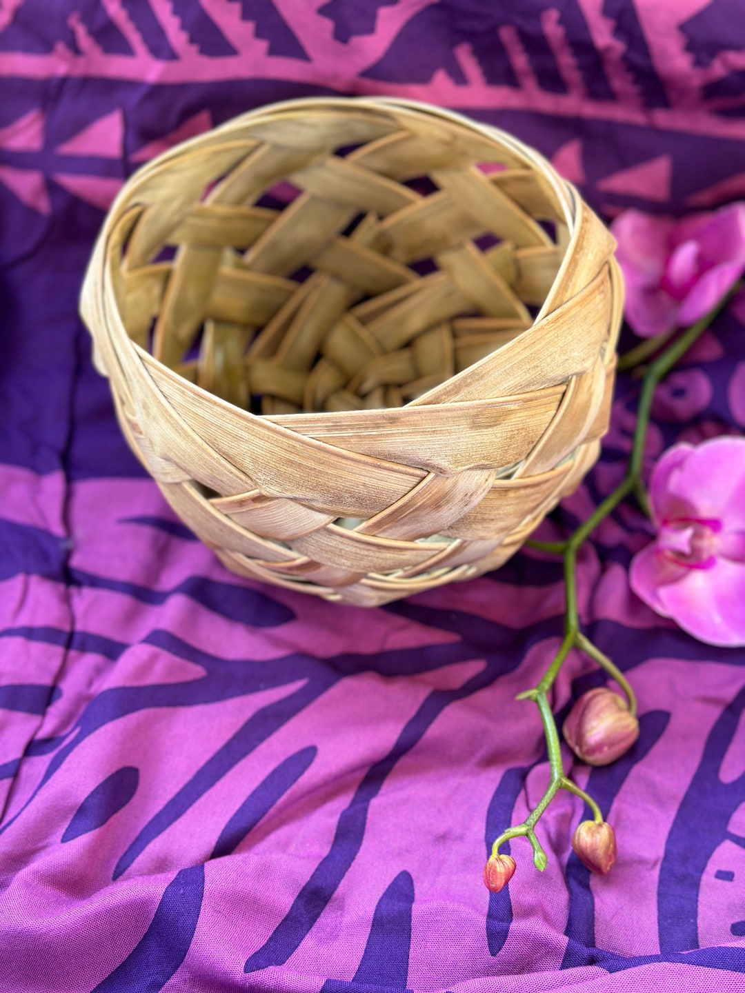 Gorgeous Handwoven Hawaiian Coco Frond Bowl • Fruit Basket • Woven Bowl ...