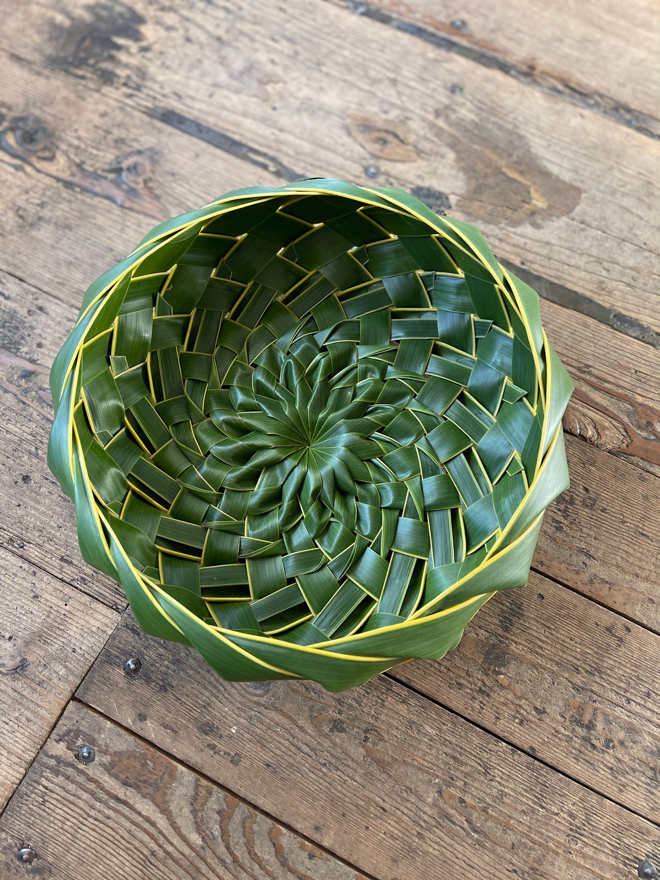 Handwoven Hawaiian Coconut Leaf Basket • Tropical Decor - Etsy