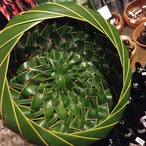 Hawaiian Baskets • Coconut Leaf Baskets • Palm Frond Baskets • Hawaiian ...