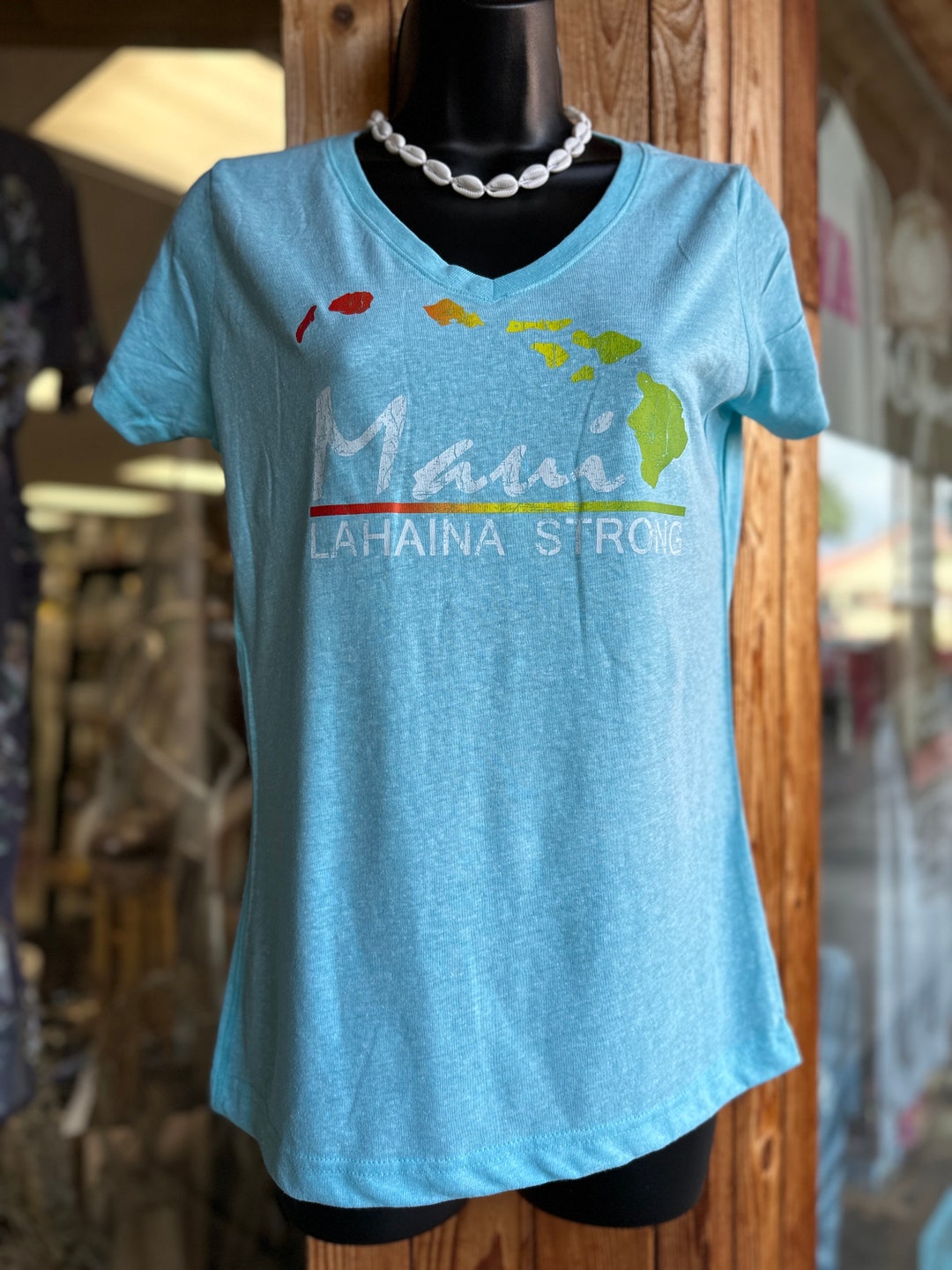 Lahaina Banyan Tree V-neck T-shirt - Maui Strong - Etsy