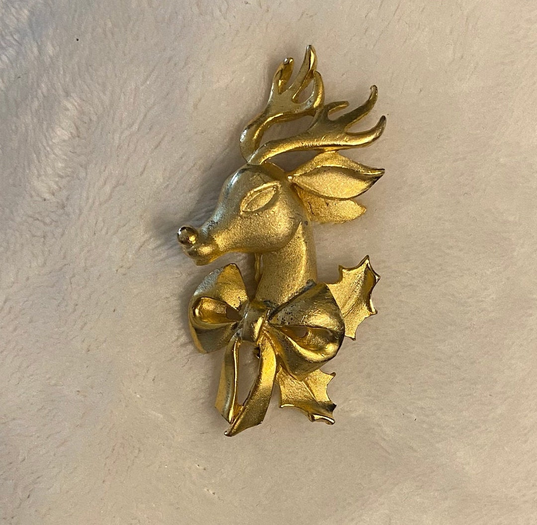 Rudolph the Red Nosed Reindeer Holliday Brooch. Holliday Stag - Etsy