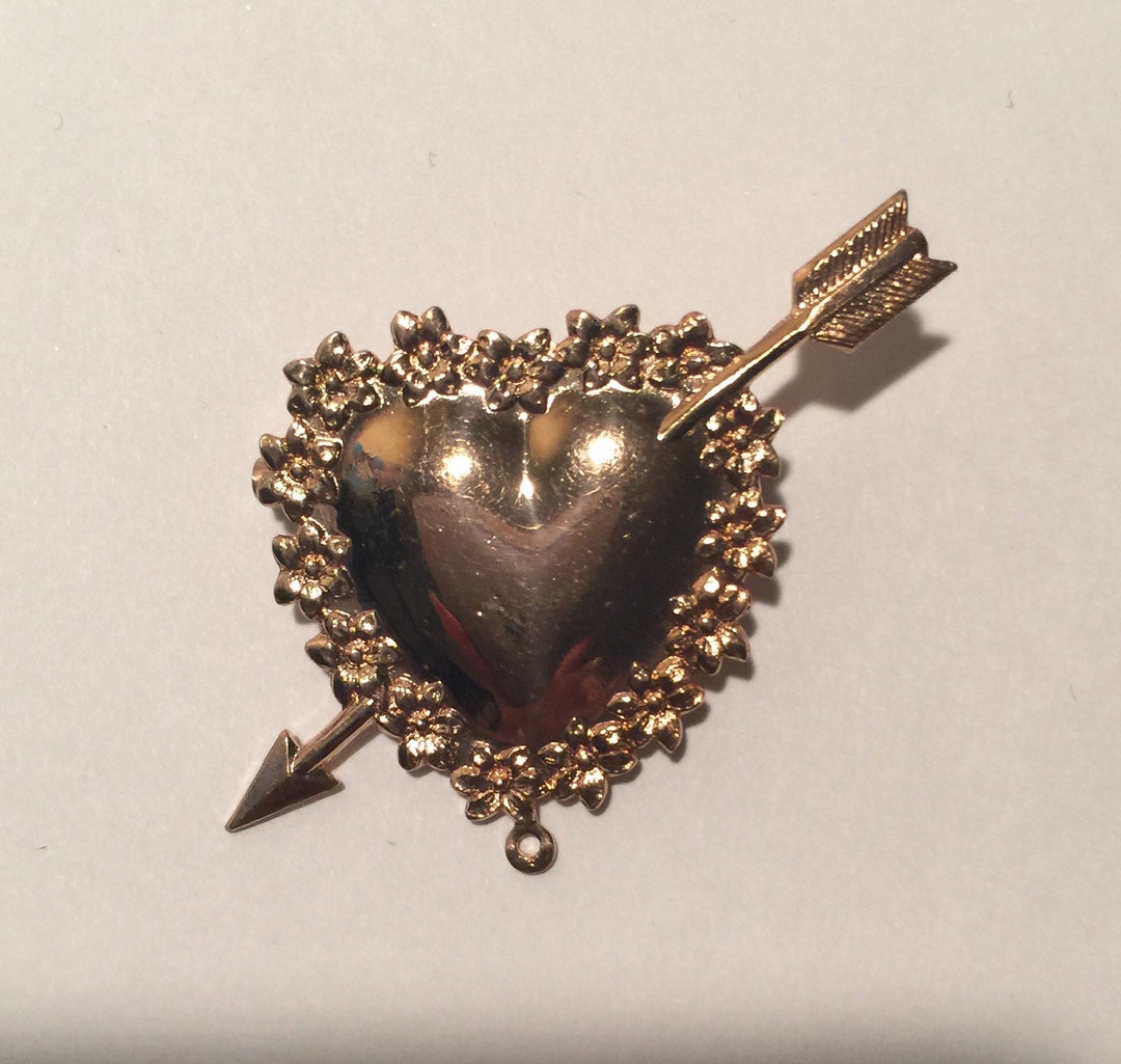 Hearts. Vintage Heart Shape Pin With Arrow. Rose Gold Plated, Bottom ...