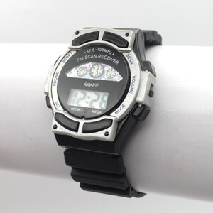 Vintage FM Radio Watch 1980s Digital Quartz Watch FM Receiver With ...