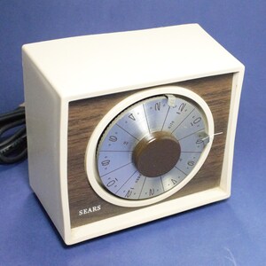 Vintage Timer 24 Hour Electrical Outlet Lamp Light Timer Sears - Etsy