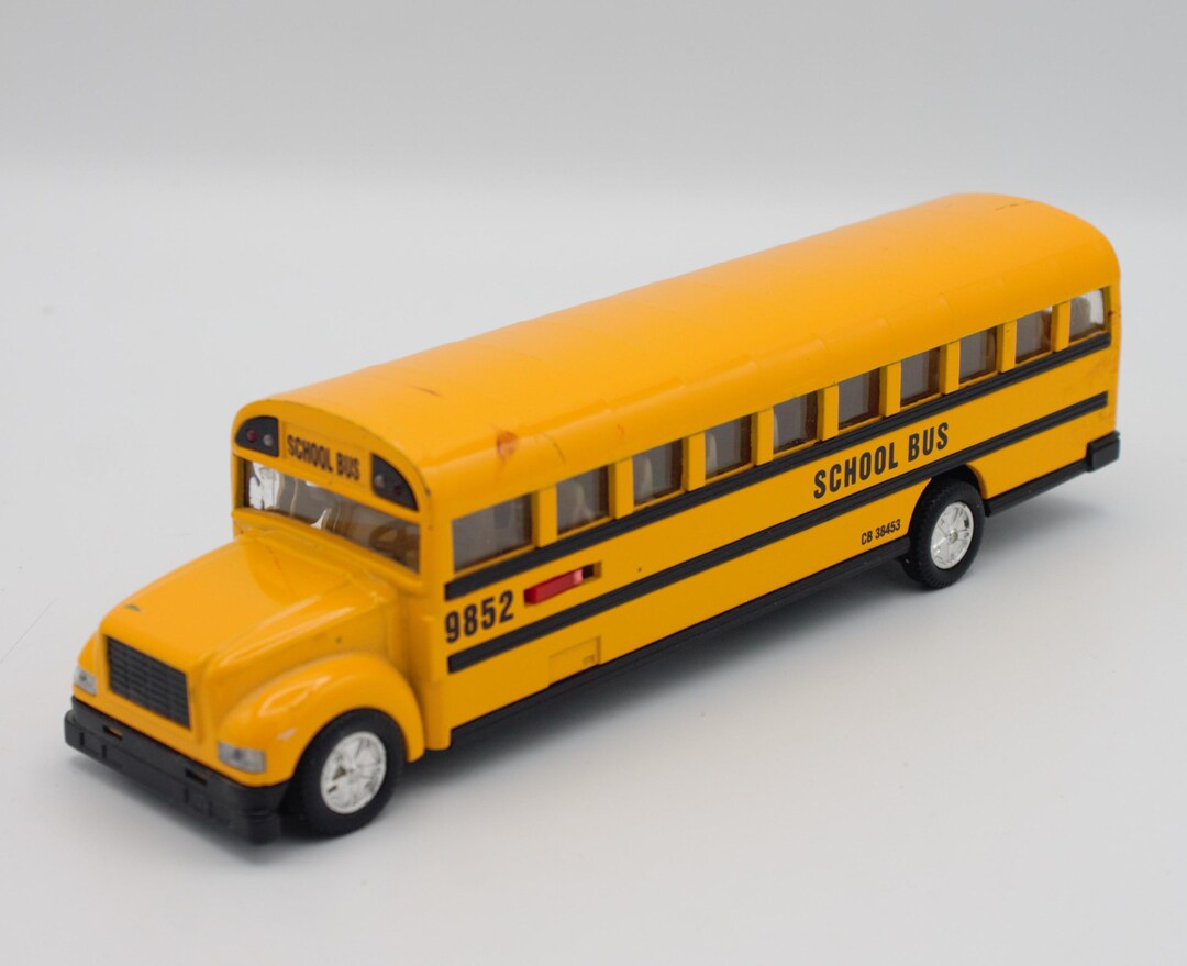 Vintage School Bus Die Cast Miniature Model Replica International ...