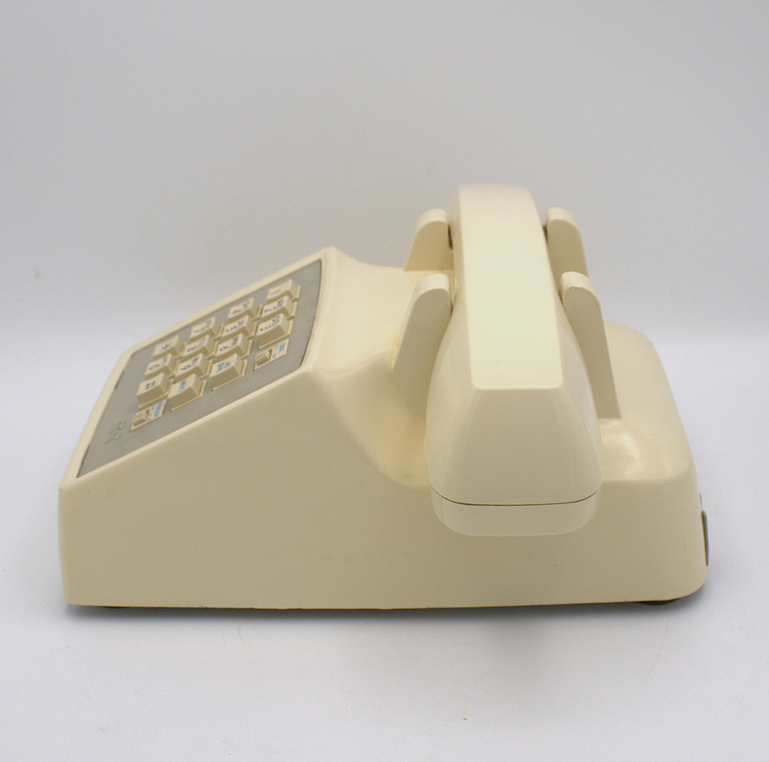 Vintage 1980s AT&T Telephone Corded Landline Pushbutton Pulse/tone ...
