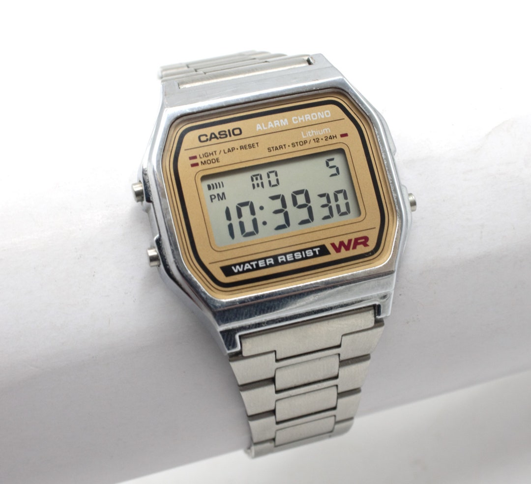Vintage Casio Digital Wristwatch Chrome Stainless Steel LCD Quartz ...