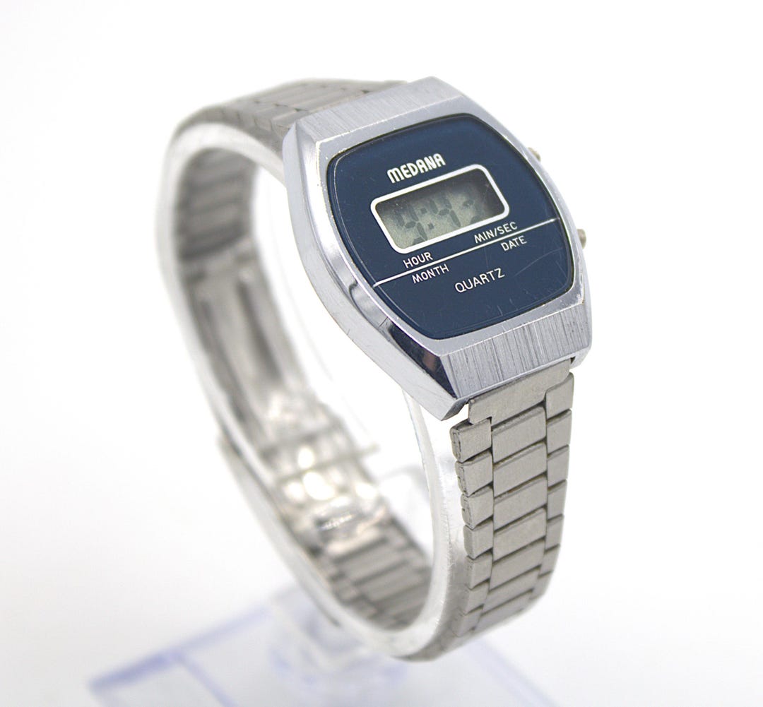 Vintage 1980s Digital Watch LCD Quartz Time Display Calendar With Light ...