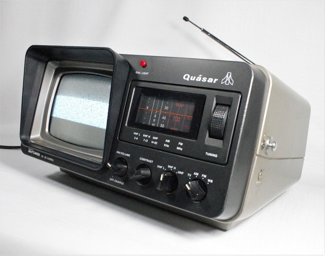 Vintage 1978 Tube Television Portable B&W TV 5 AM/FM Radio Ac/dc ...