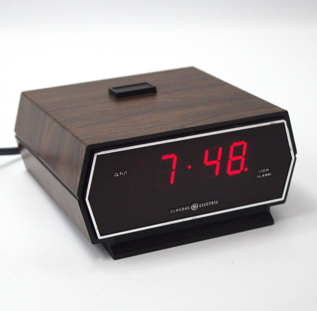 Vintage 1970s GE Digital Alarm Clock Woodgrain Mod Red Lighted LED Time ...