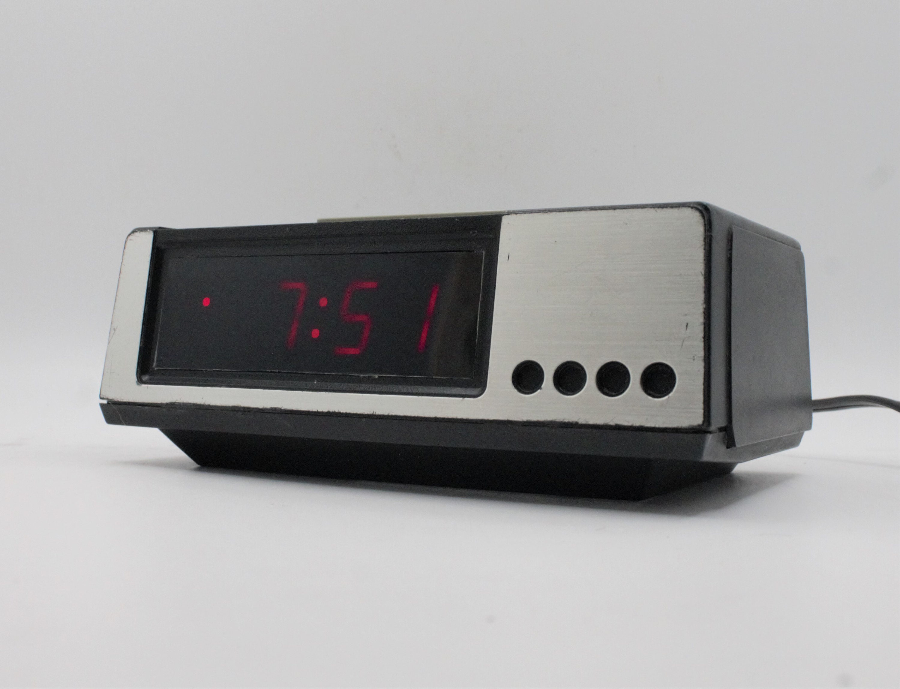 Vintage Digital Alarm Clock Red LED Light Time Display Woodgrain ...