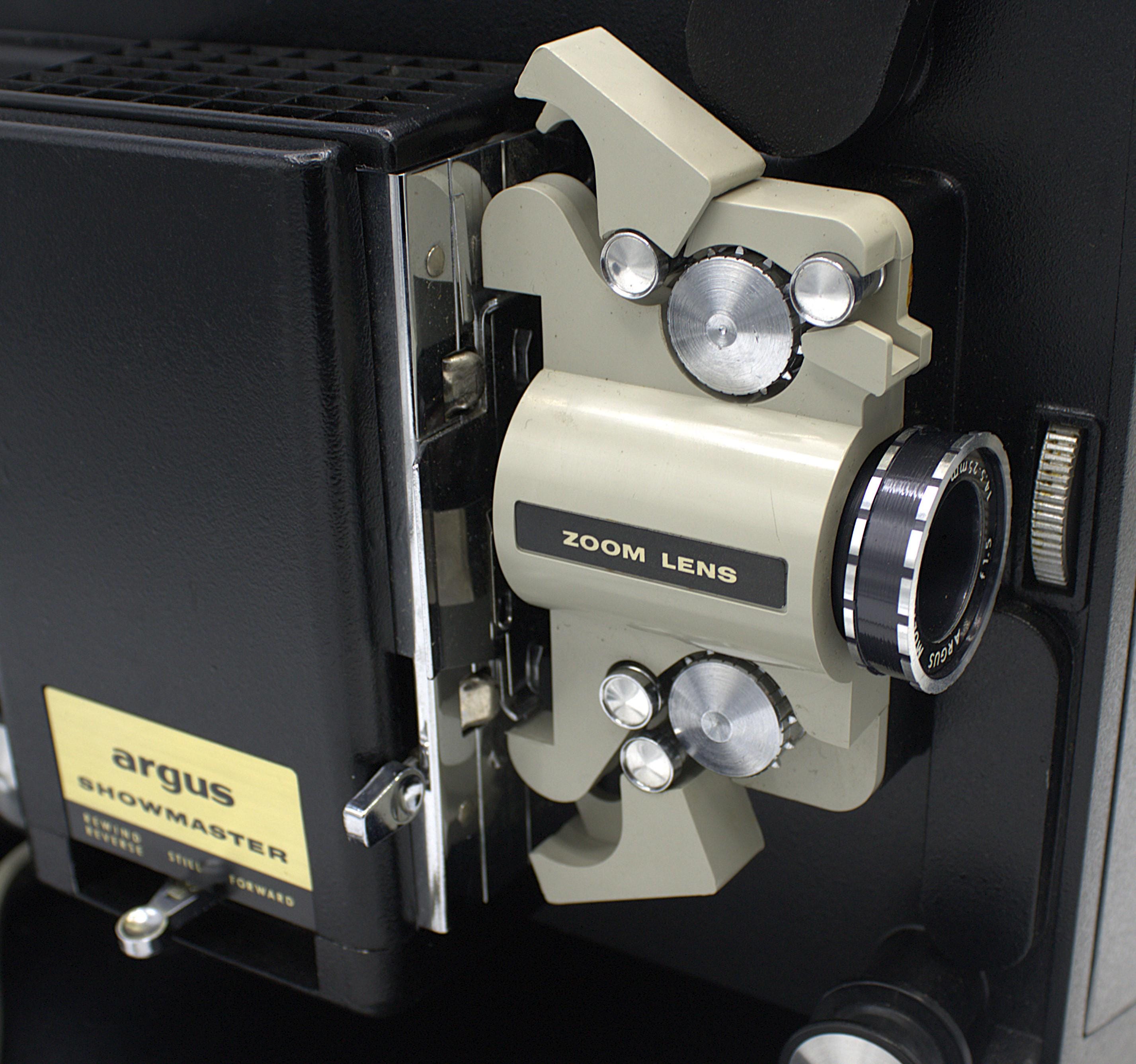Vintage Argus Showmaster Home Movie Projector 8mm Reel Film Projection ...