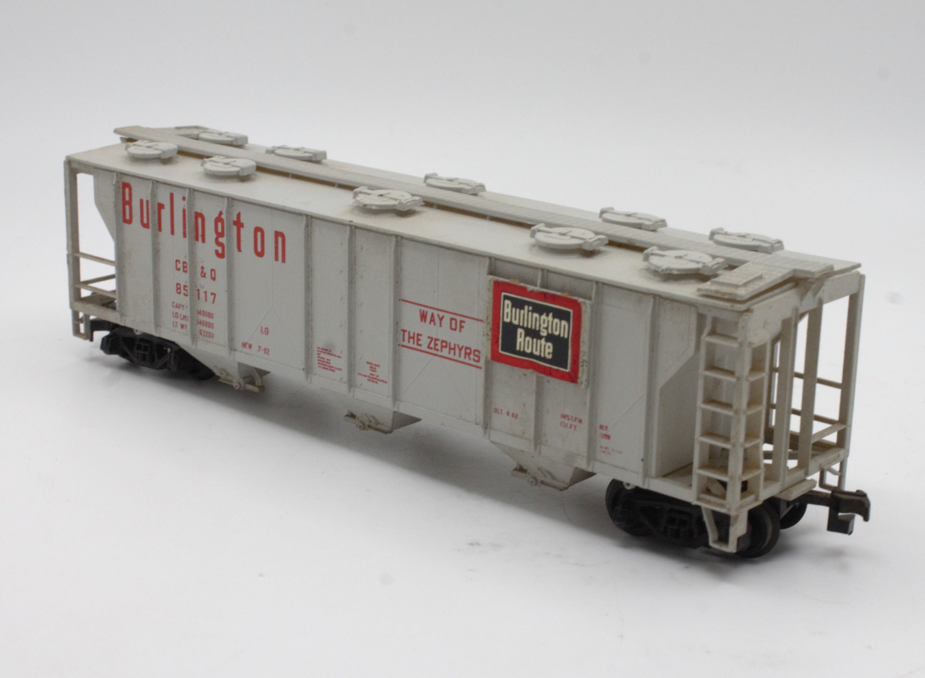 Vintage HO Scale Model Train Car Burlington Route Grain Car Transport ...