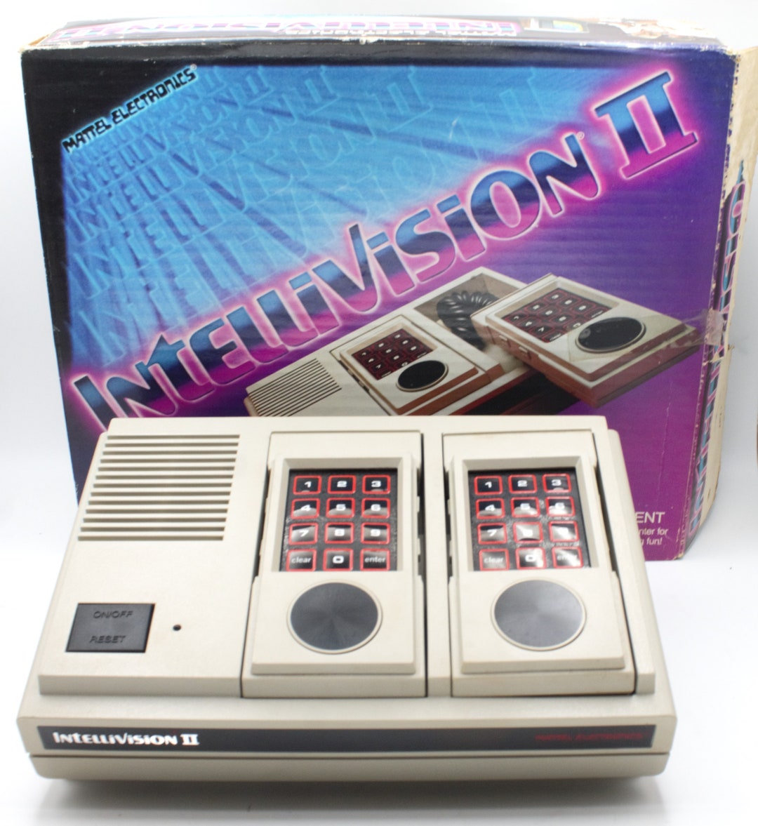 Vintage 1982 Intellivision II Video Game Console and Controllers ...