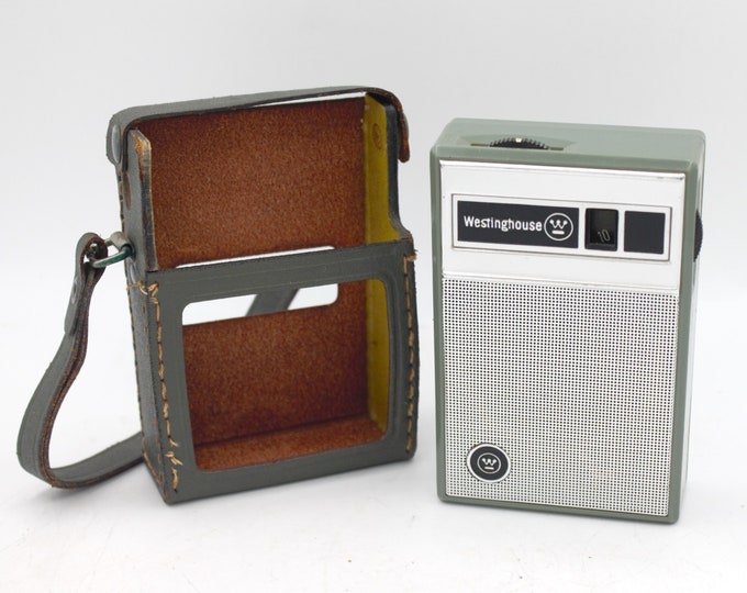 Vintage 1960s Transistor Radio AM Solid State Receiver Tuner Green ...