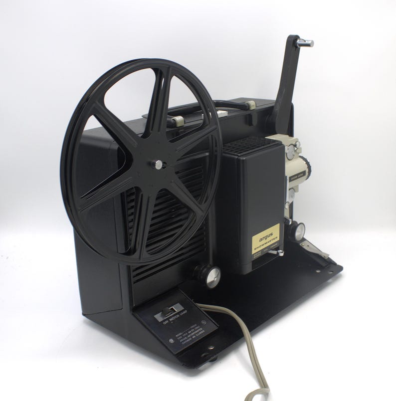Vintage Argus Showmaster Home Movie Projector 8mm Reel Film Projection ...