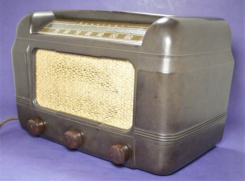 Vintage 1940s Tube Bakelite AM Tuner Radio Art Deco Style - Etsy