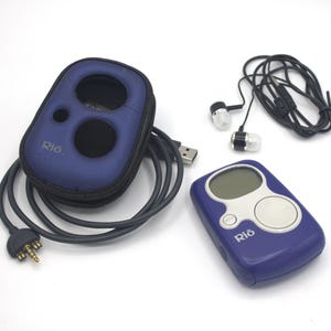 Vintage Rio MP3 Music Player Blue With Backlit LCD Display 64 MB Stereo ...