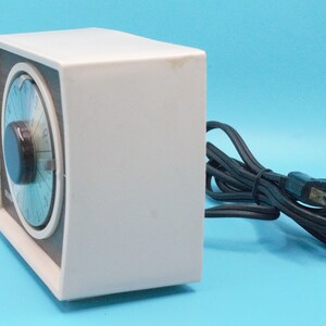 Vintage Timer 24 Hour Electrical Outlet Lamp Light Timer Sears ...