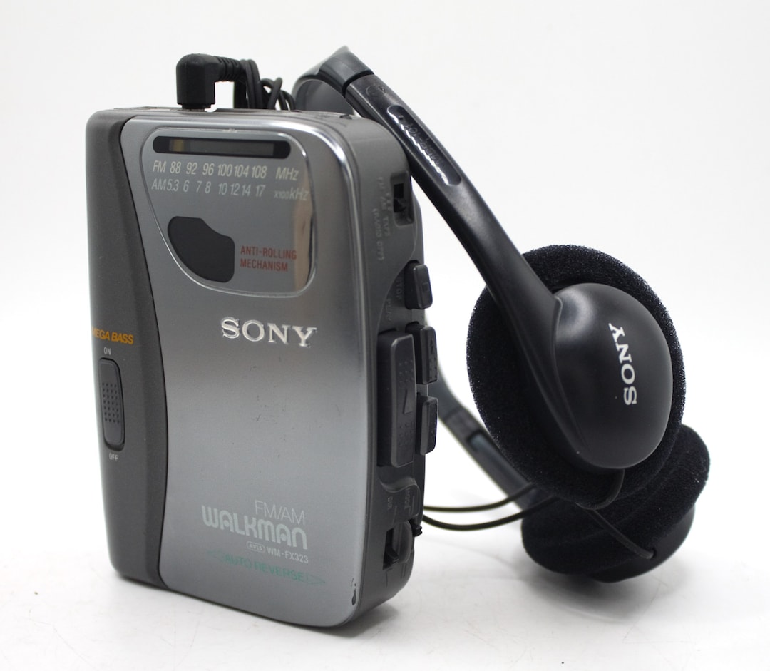 Vintage Sony Walkman Personal Stereo Cassette Player AM/FM Tuner Radio ...