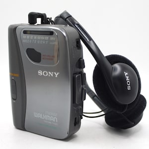 Vintage Sony Walkman Personal Stereo Cassette Player AM/FM Tuner Radio ...