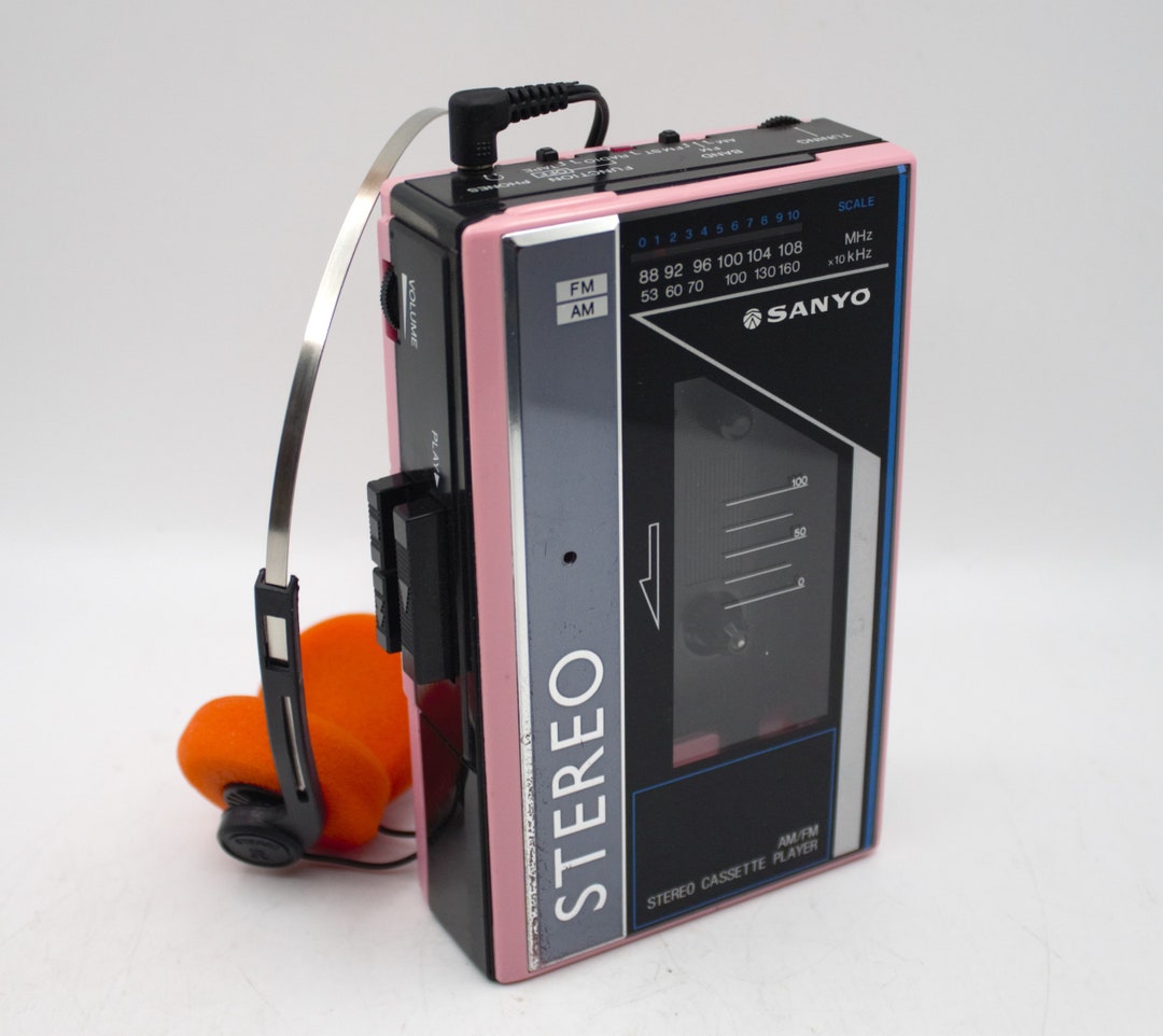 Vintage 1980s Sanyo Cassette Tape Player Personal Stereo AM/FM Radio ...