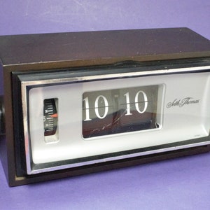 Vintage 70s Flip Clock Alarm Lighted Display Real Wood Case - Etsy