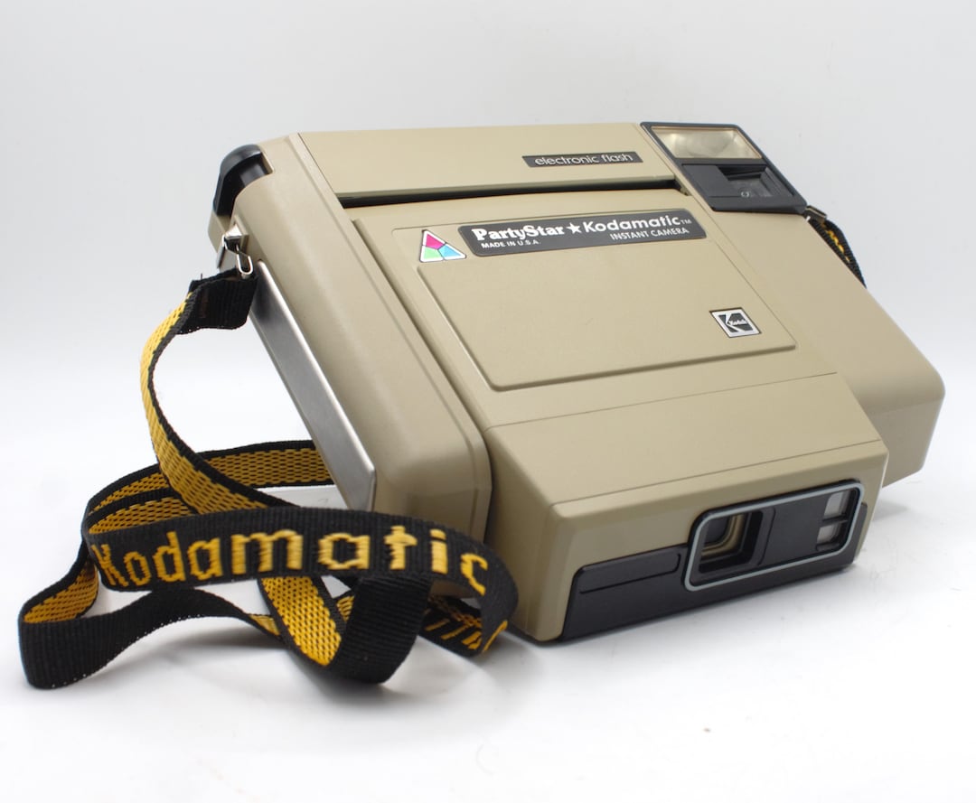 Vintage Partystar Kodamatic Instant Camera With Electronic Flash Folding Case Self Developing ...