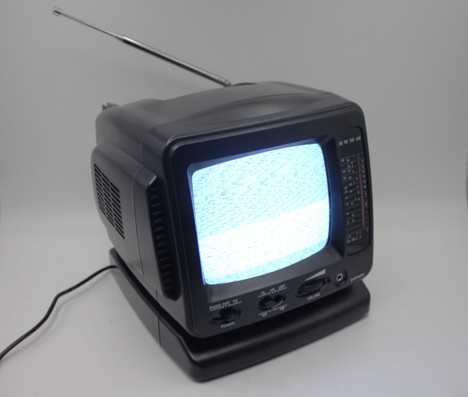 Vintage 5 B&W TV Mini Portable Tube Television Set AM/FM Radio Receiver ...