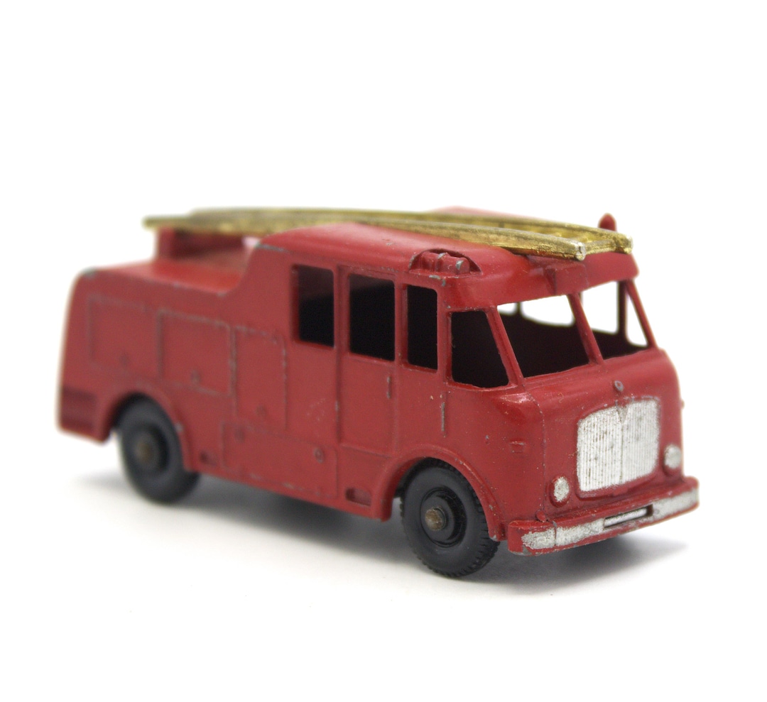 Vintage 1960s Matchbox Fire Truck Fire Engine No. 9 Die Cast Miniature ...