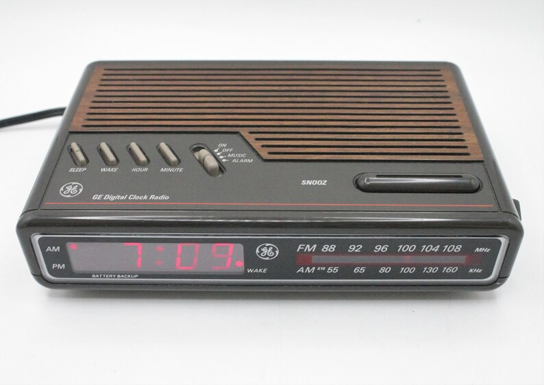Vintage GE Digital Alarm Clock Radio Am/fm Tuner Red Lit LED - Etsy