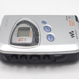 Vintage Sony Walkman Stereo Cassette Tape Player FM/AM Digital Tuner ...