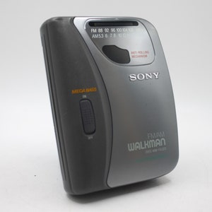 Vintage Sony Walkman Personal Stereo Cassette Player AM/FM Tuner Radio ...