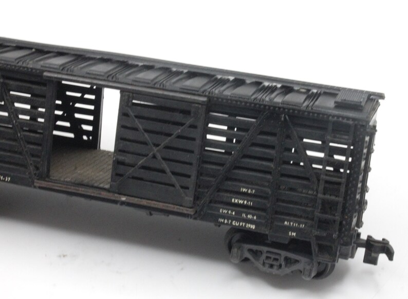 Vintage HO Scale Model Train Car Wabash Cattle Car Animal Transport ...