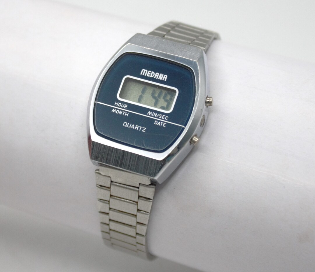 Vintage 1980s Digital Watch LCD Quartz Time Display Calendar With Light ...