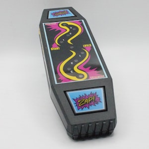 Vintage 1970s ZAP Electronic Challenge Game Handheld Game Red Green LED ...