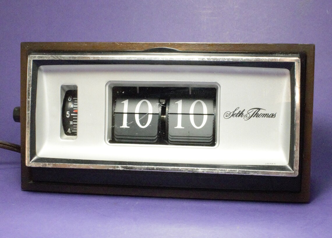 Vintage 70s Flip Clock Alarm Lighted Display Real Wood Case - Etsy