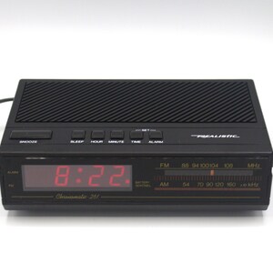 Vintage 1980s Digital Alarm Clock Radio Red LED Lighted Time Display AM ...