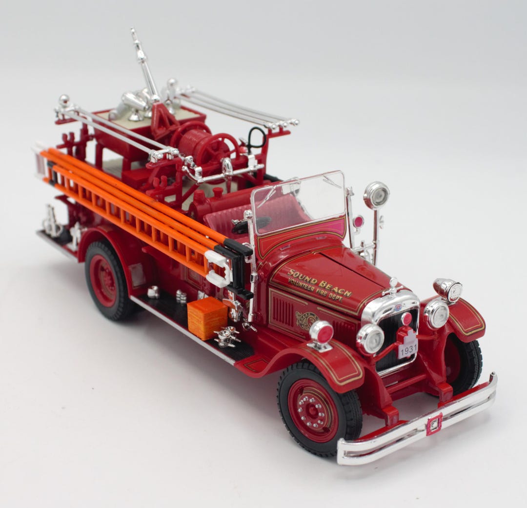 Vintage 1931 Seagrave Fire Truck Die Cast Metal 1:32 Scale Miniature ...
