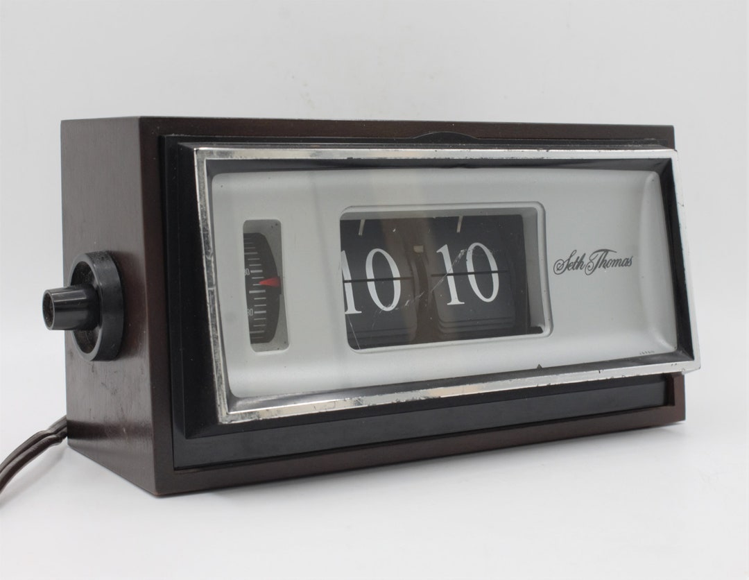 Vintage 70s Flip Clock Alarm Lighted Display Real Wood Case - Etsy
