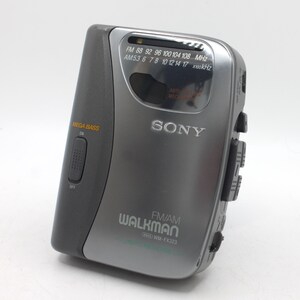 Vintage Sony Walkman Personal Stereo Cassette Player AM/FM Tuner Radio ...