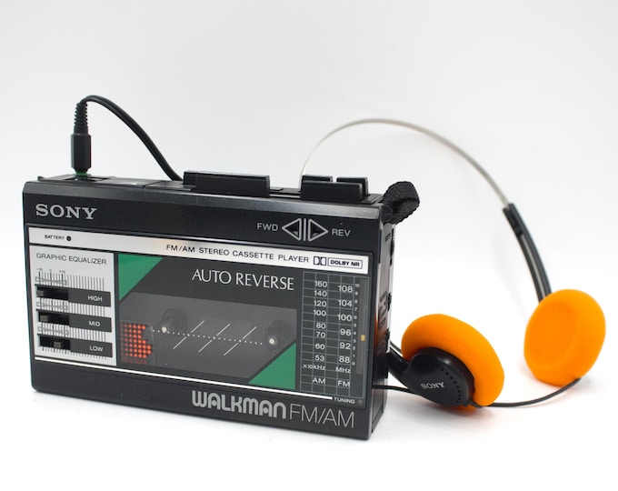 Vintage 1980s Sony Walkman Personal Stereo Cassette Tape Player AM/FM ...