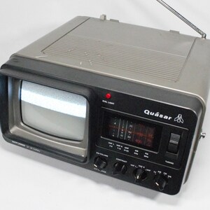 Vintage 1978 Tube Television Portable B&W TV 5 AM/FM Radio Ac/dc ...