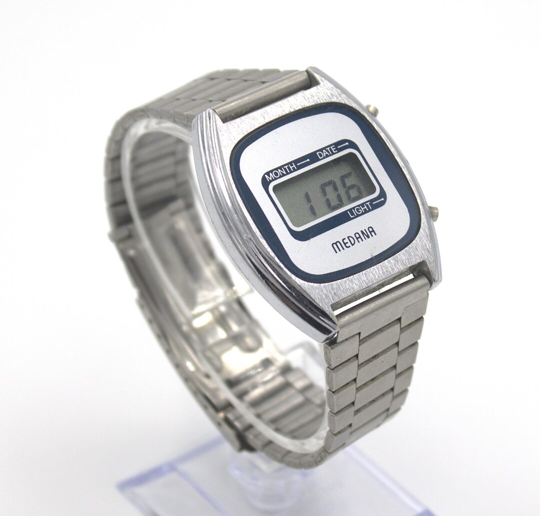 Vintage 1980s Digital Watch LCD Quartz Time Display Calendar With Light ...