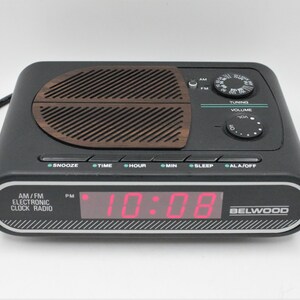 Vintage 1980s Digital Alarm Clock Radio AM/FM Tuner Red LED Lighted ...